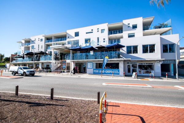 Contact Us • Mullaloo Beach Hotel